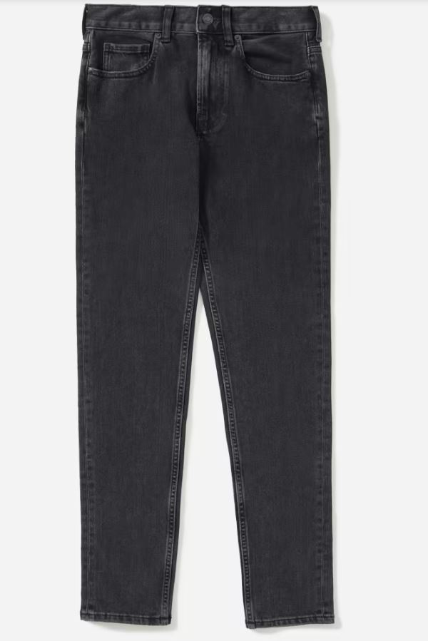 8 Best Jeans for Men with No Butt (2022) - Sharp Confident Man